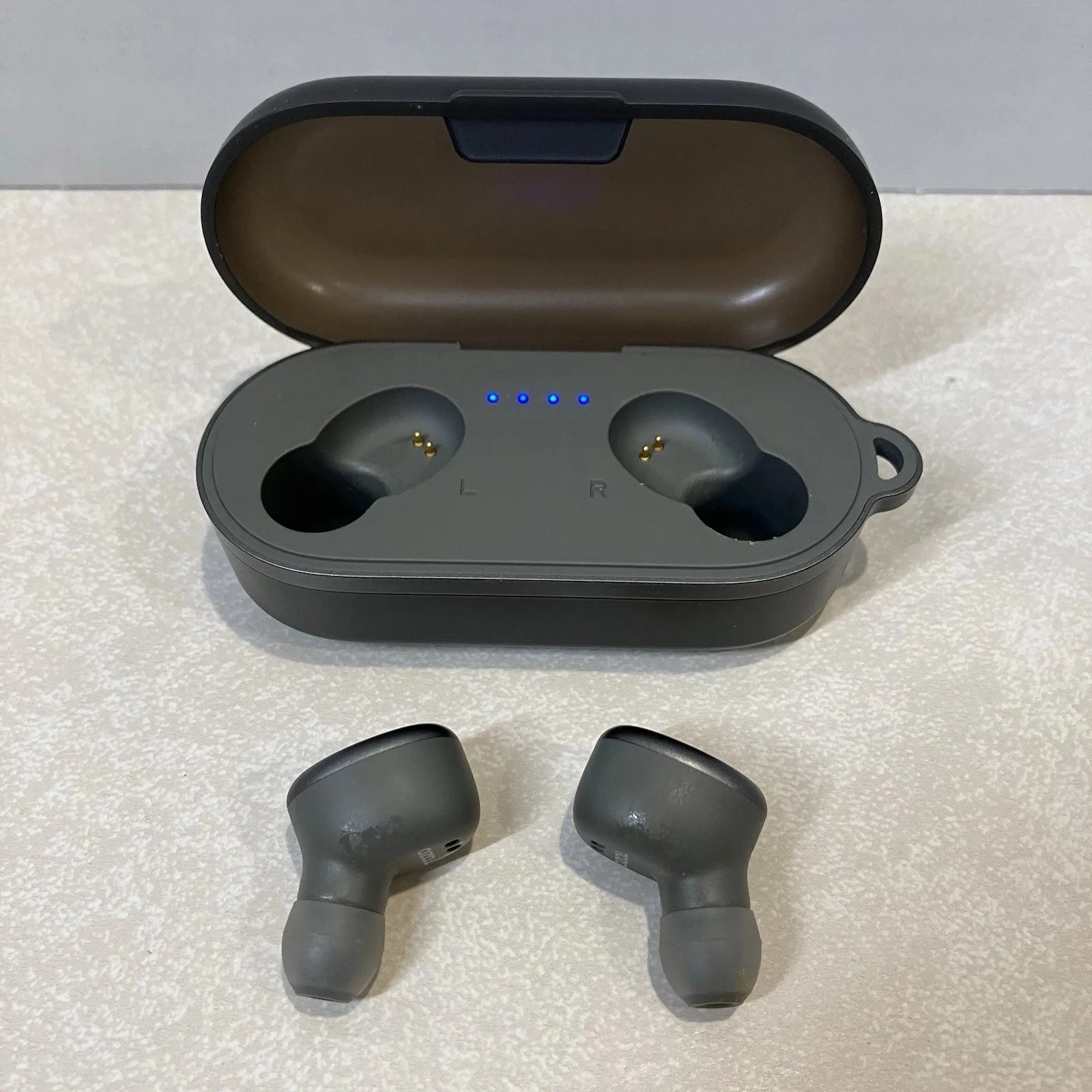 How to reset Tozo T10 earbuds - Beats insight - (Fix One Earbud Not ...